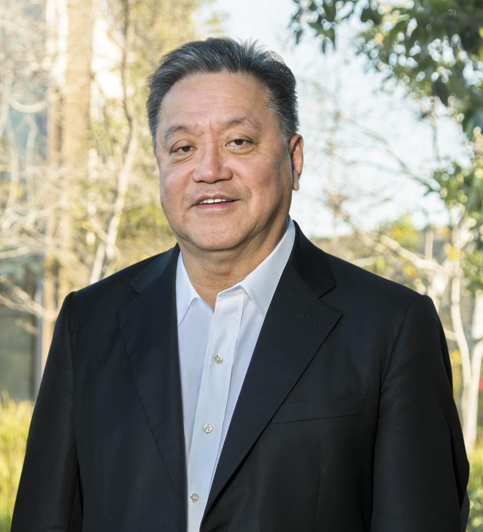 博通2030年AI产品销售若达标 陈福阳将获数十亿股权奖励 | e南洋